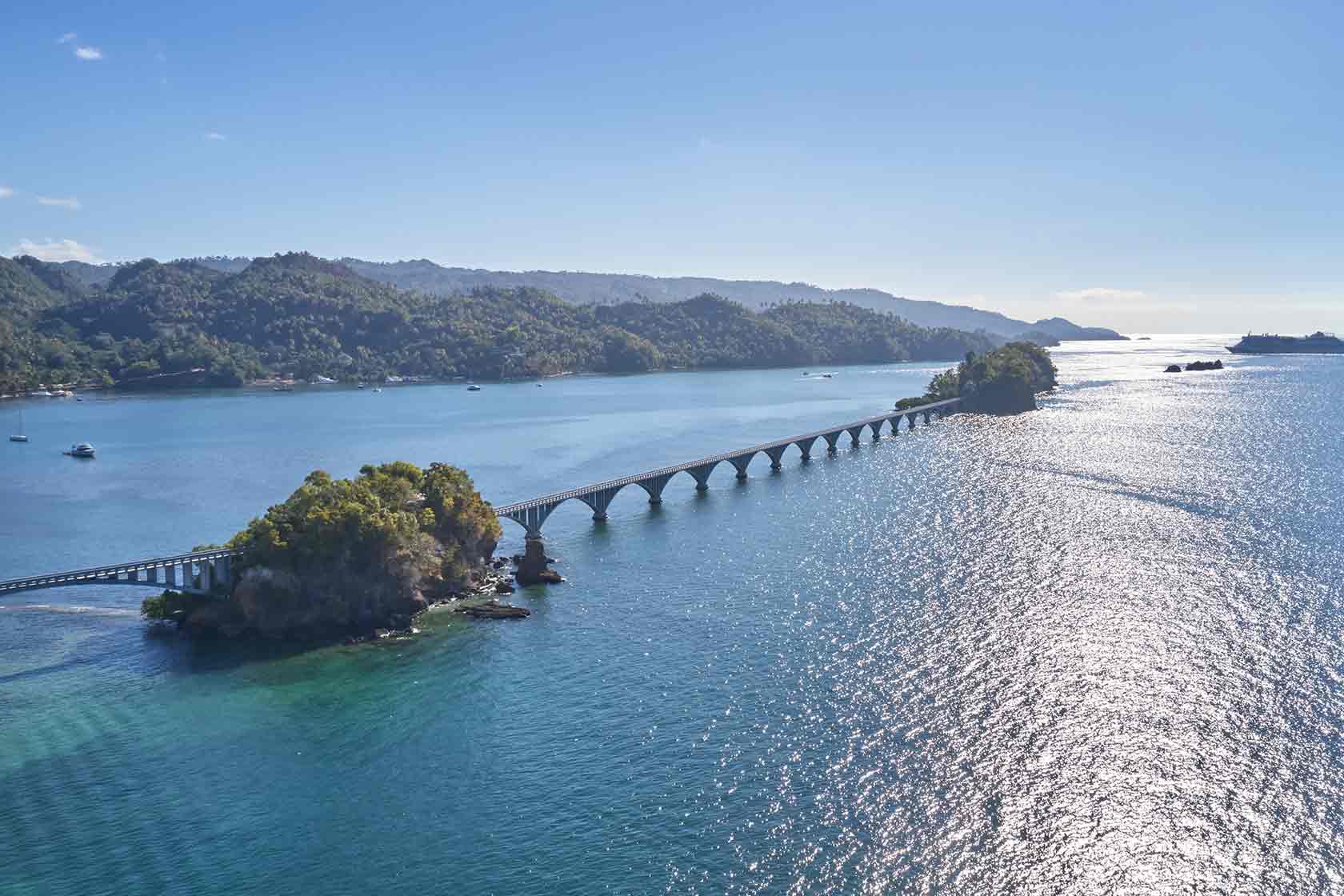 The secret zone of the Dominican Republic: Bridges of Samana